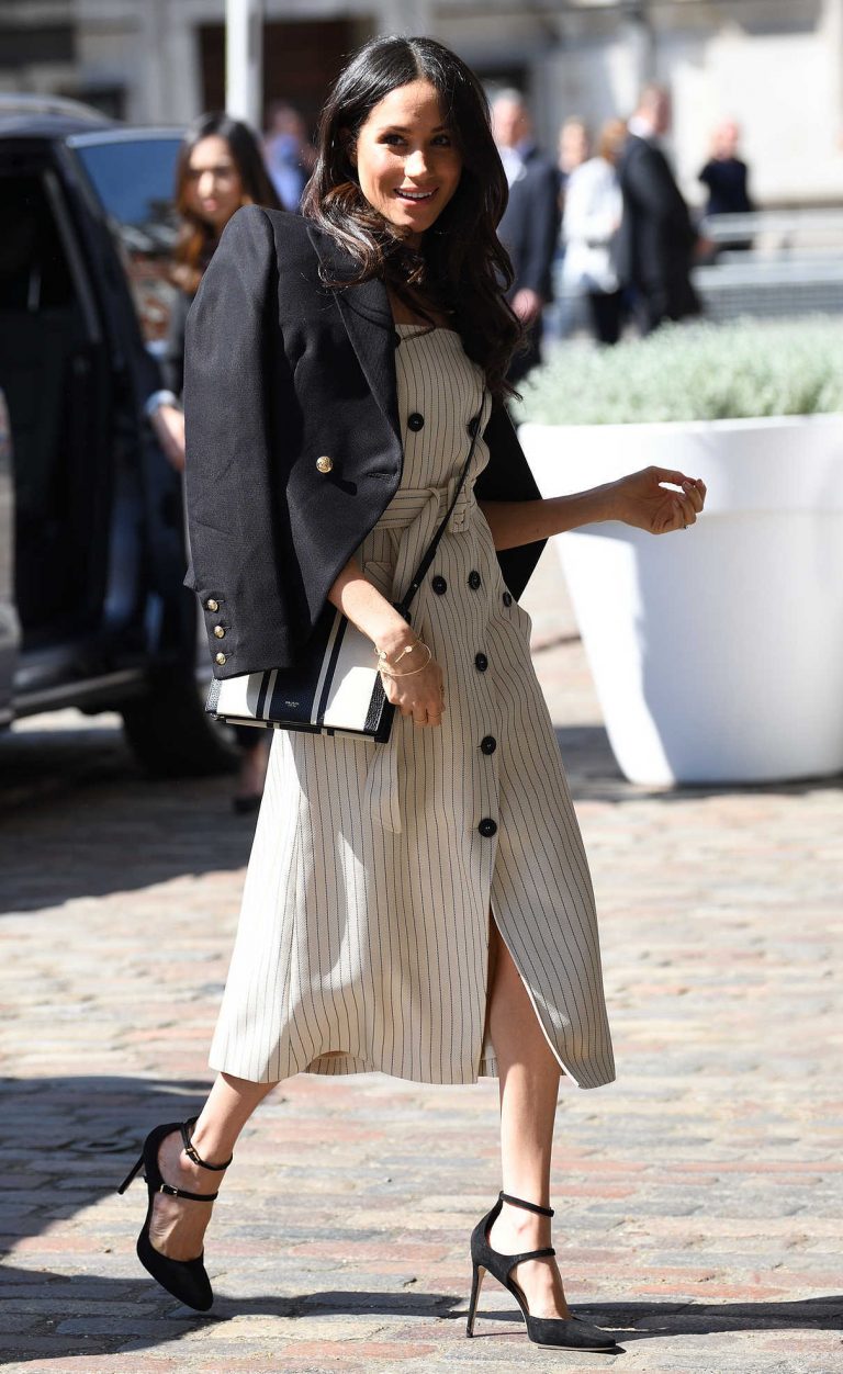 Meghan Markle Arrives at the Reception with Prince Harry and Delegates ...