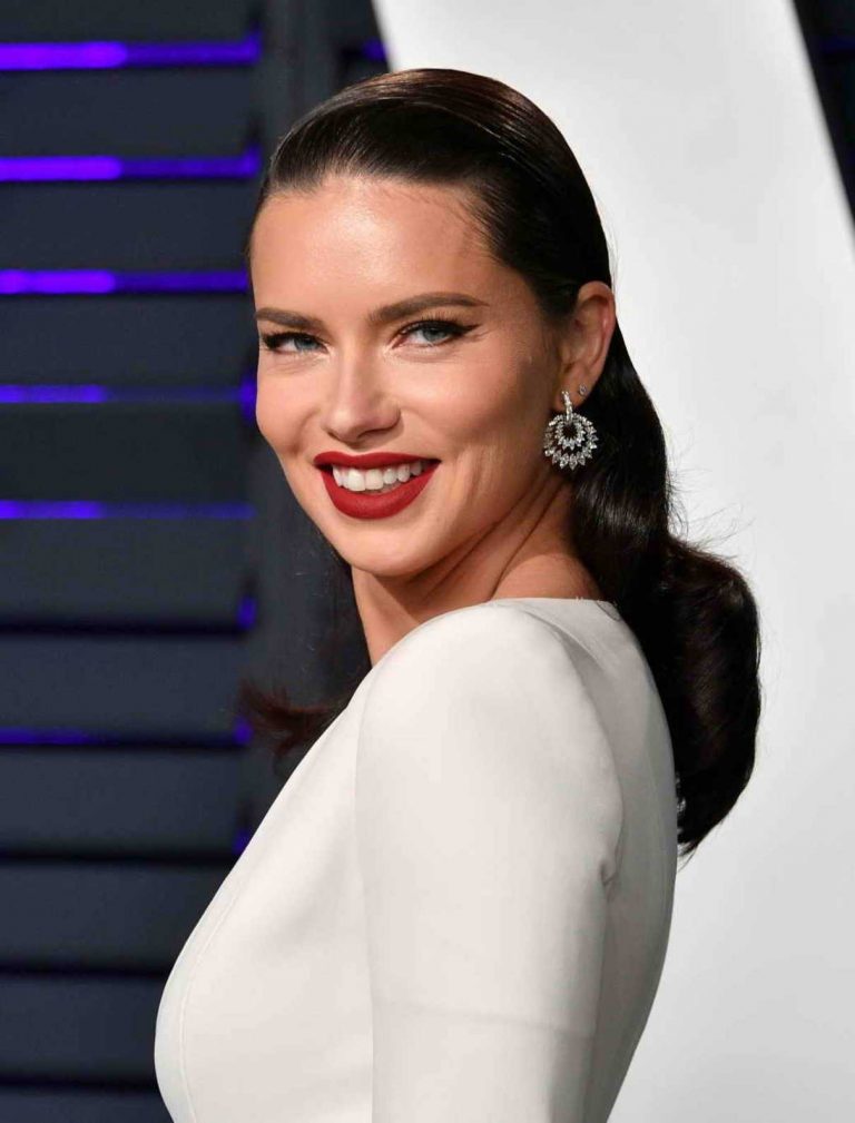 Adriana Lima Attends Vanity Fair Oscar Party in Beverly Hills 02/24 ...
