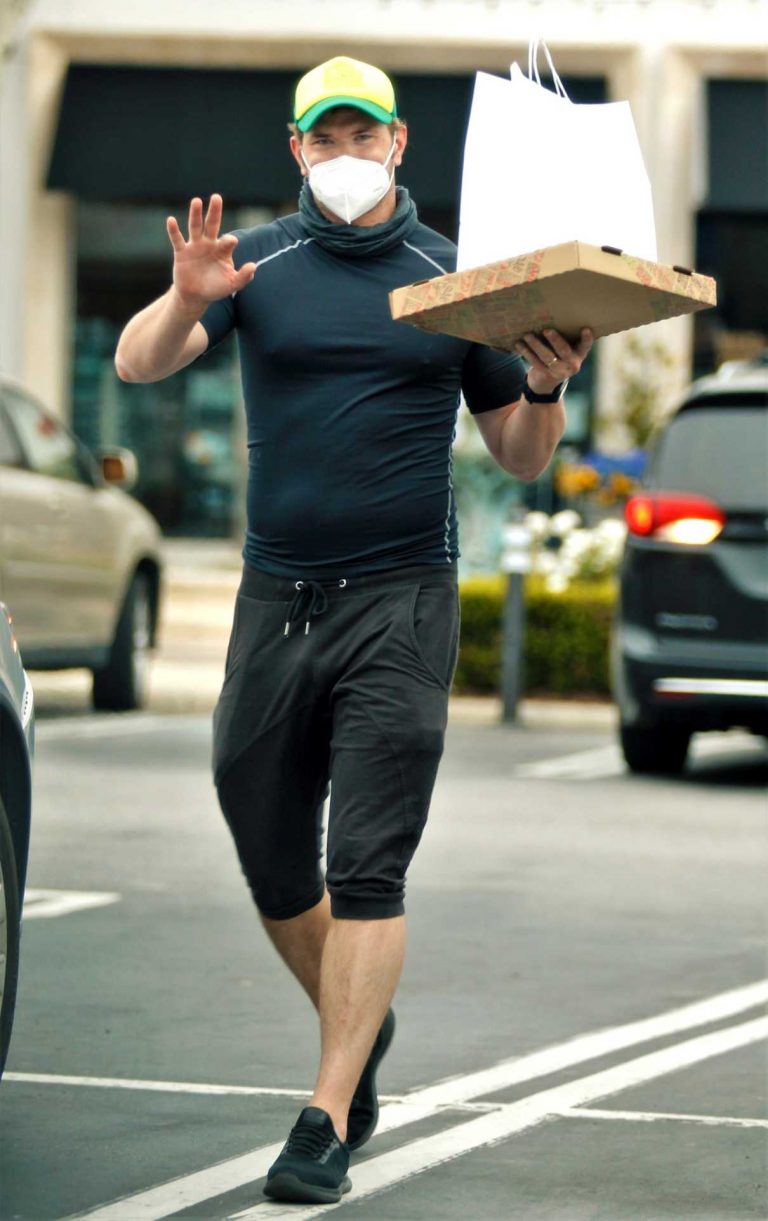 Kellan Lutz in a Yellow Cap Was Seen Out in Newport Beach 05/01/2020 ...