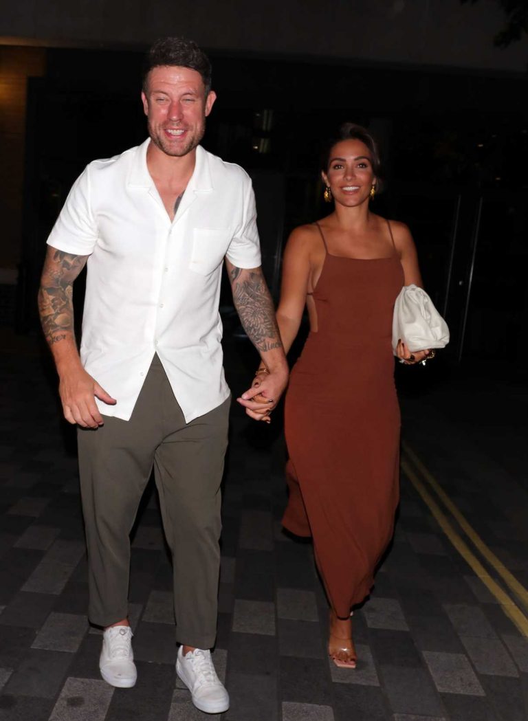 Frankie Bridge in a Brown Dress Out with Wayne Bridge Leaves Sexy Fish ...