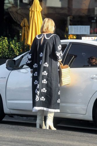 Kelly Rutherford in a White Boots Was Seen Out in West Hollywood 08/04 ...