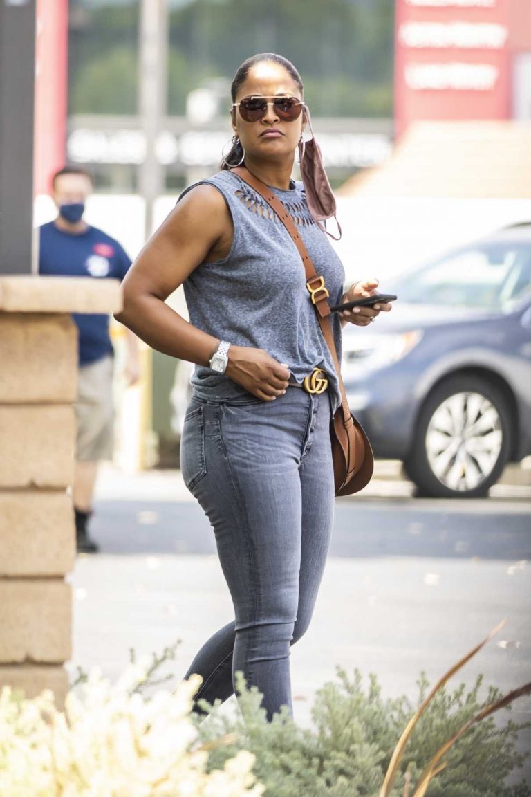 Laila Ali – LACELEBS.CO