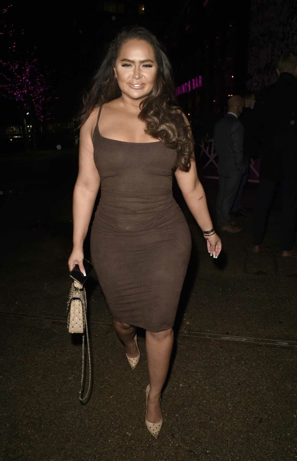 Chanelle McCleary in a Brown Form Fitting Dress Arrives for the Boujee ... Chanelle McCleary in a Brown Form Fitting Dress Arrives for the Boujee ...