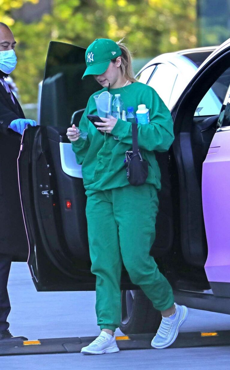 Addison Rae in a Green Outfit Arrives at the Dogpound Gym in Los ...
