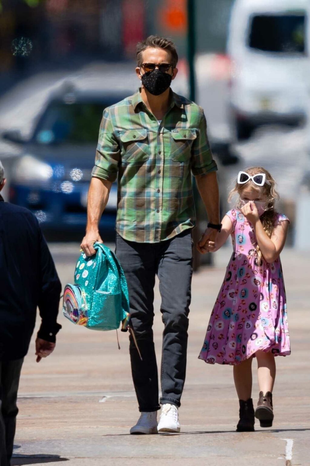 Ryan Reynolds in a Green Plaid Shirt Was Spotted Out with His Daughter ...