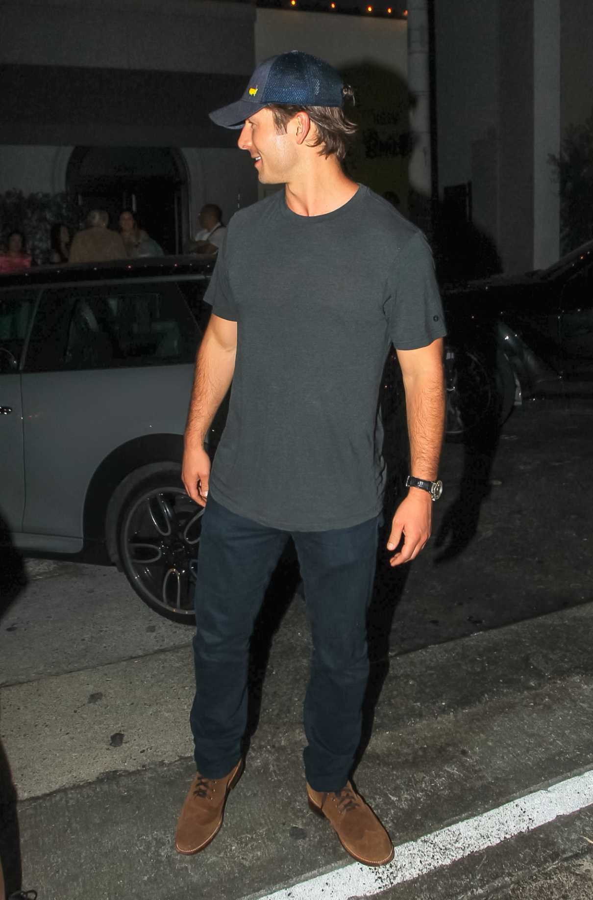 Glen Powell in a Grey Tee Was Seen Out in Los Angeles 07/30/2022 ...