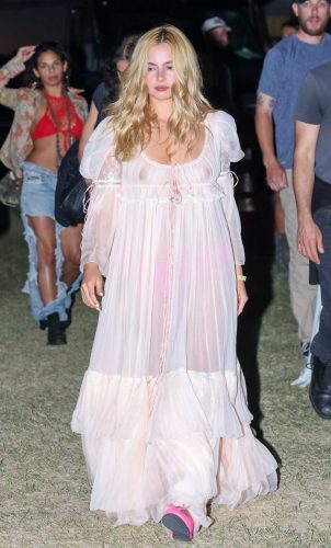 Addison Rae in a Pink Dress Attends Day 3 of 2025 Coachella Valley ...