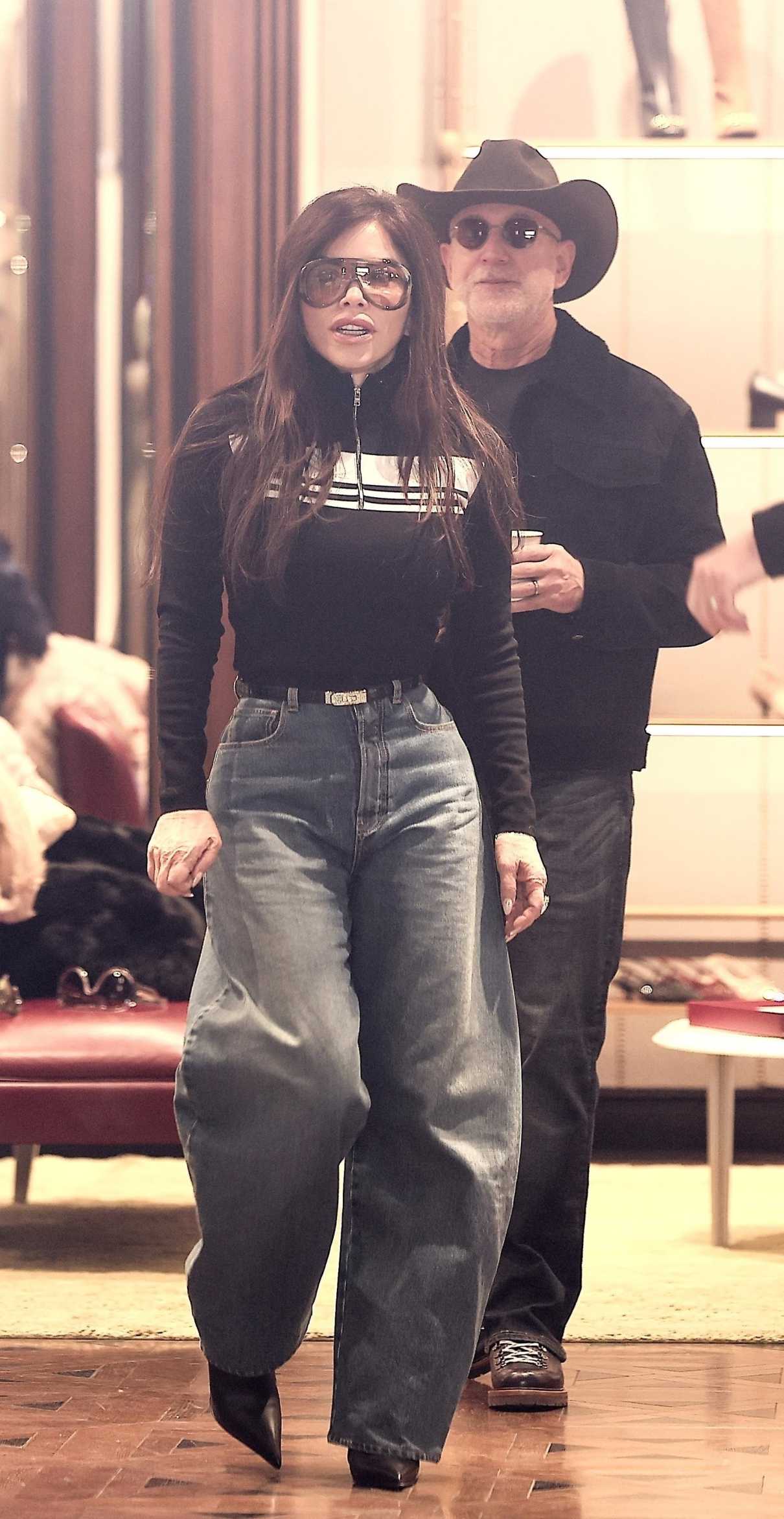 Lauren Sanchez in a Grey Jeans Was Seen Out in Aspen 12/24/2025 ...